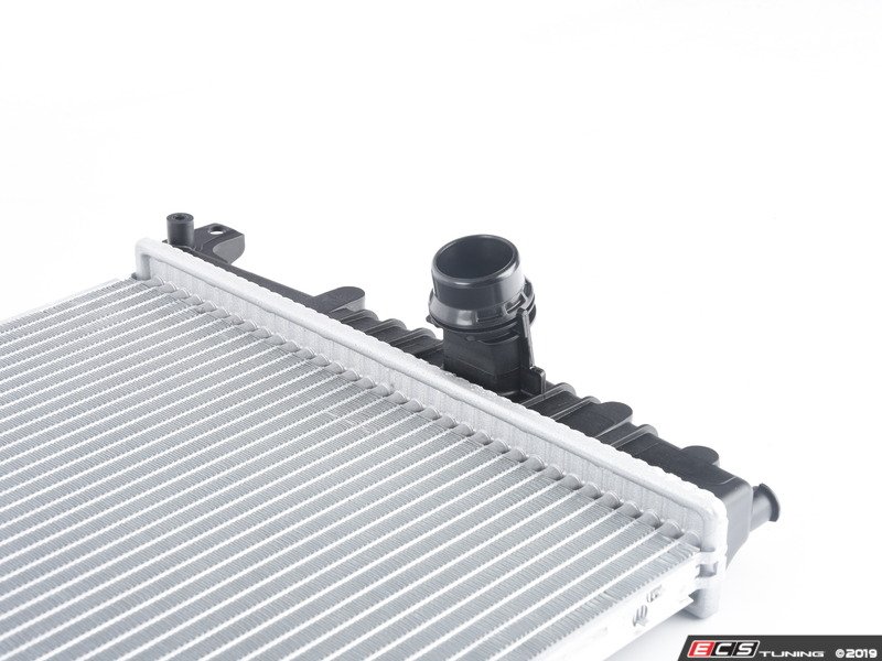 Genuine BMW - 17117600511 - Genuine BMW Radiator (17-11-7-600-511)