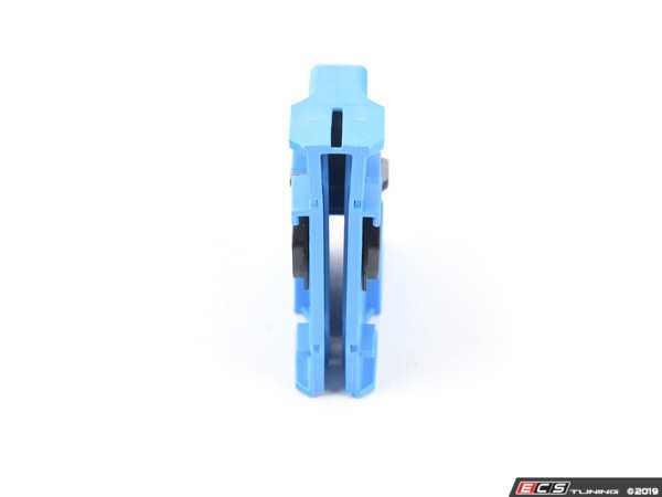 Genuine Mercedes Benz - 0005458200 - FEM. CONNECTOR HOUS., EL.