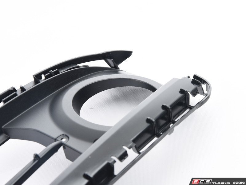 Genuine BMW - 51117396884 - OPEN GRID, RIGHT (51-11-7-396-884)