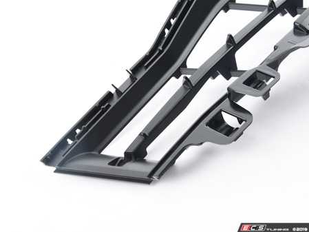 Genuine BMW - 51117396884 - OPEN GRID, RIGHT (51-11-7-396-884)