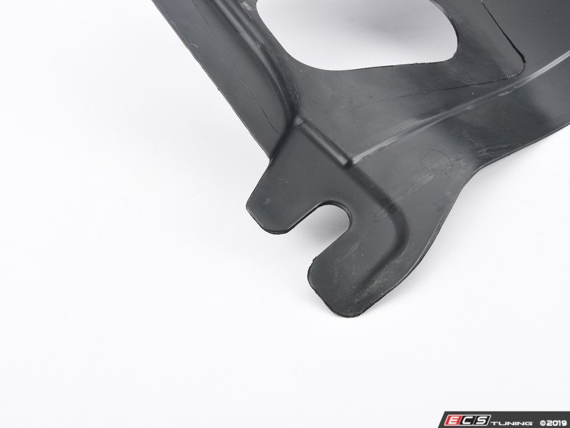 Genuine Volkswagen Audi - 1K0805911G - WHEEL HOUS (1K0 805 911 G)