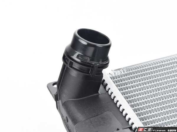 Genuine BMW - 17118678027 - Radiator (17-11-8-678-027)