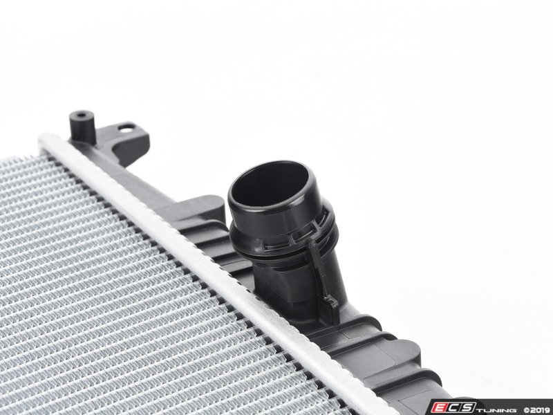 Genuine BMW - 17118678027 - Radiator (17-11-8-678-027)