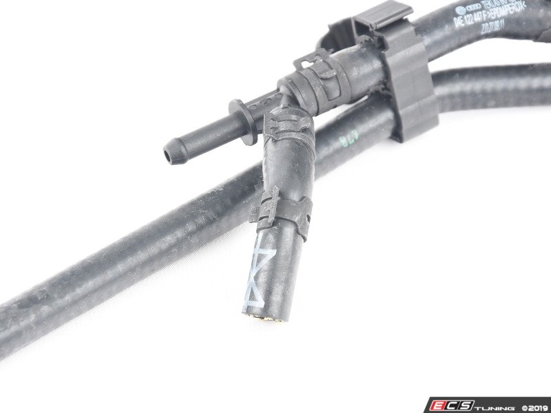 Genuine Volkswagen Audi - 04E122447F - HOSE (04E 122 447 F)