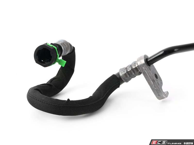 Genuine BMW - 17227577643 - Oil Cooling Pipe Inlet (17-22-7-577-643)