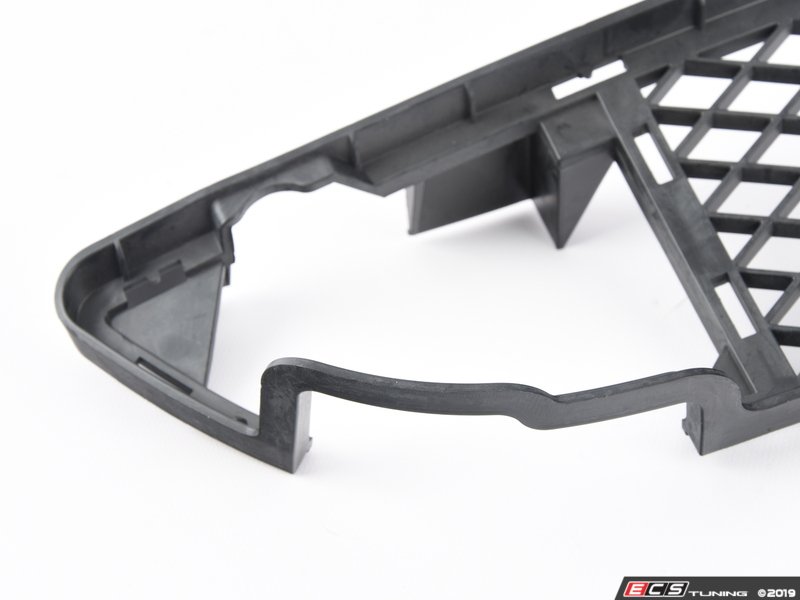 Genuine BMW - 51117154550 - E90 Bumper Grille - Center (51-11-7-154-550)