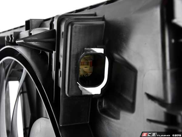 Genuine Mercedes Benz - 0999064000 - Engine Cooling Fan Assembly