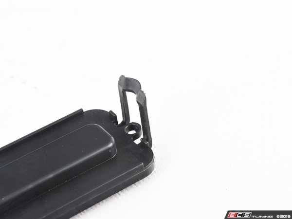 Genuine Volkswagen Audi - 7P1820955 - Cabin Filter Cover (7P1 820 955)