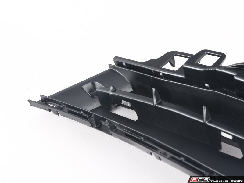 Genuine BMW - 51117396885 - CLOSED GRID, LEFT (51-11-7-396-885)