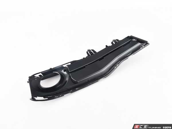 Genuine BMW - 51117396885 - CLOSED GRID, LEFT (51-11-7-396-885)