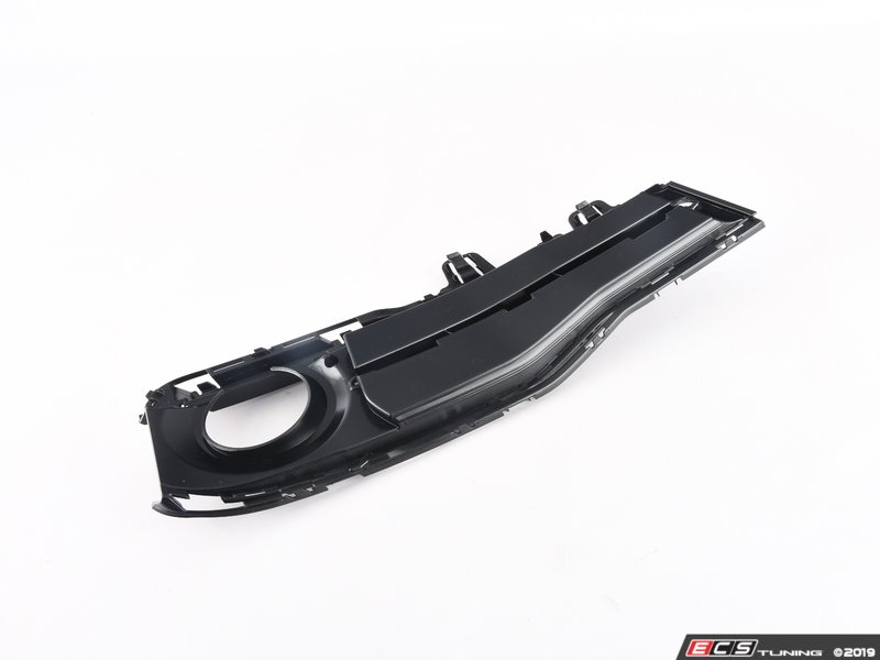 Genuine BMW - 51117396885 - CLOSED GRID, LEFT (51-11-7-396-885)