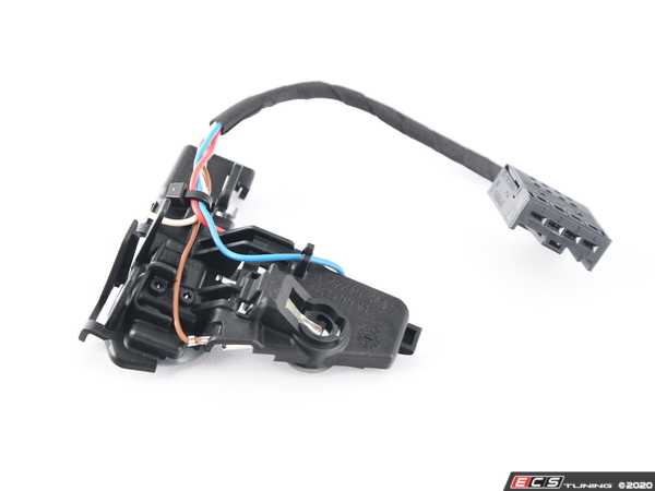 Genuine BMW - 63217366070 - Tail Light Bulb Holder - Right (63-21-7-366 ...