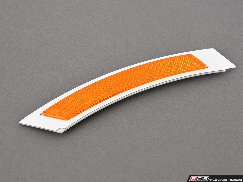 Genuine BMW - 63147162313 - Front Bumper Reflector - Left (63-14-7-162-313)