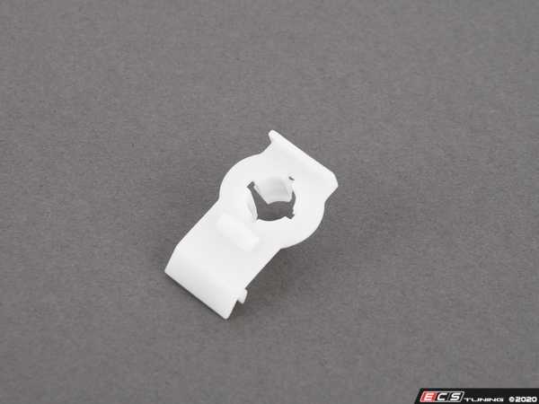 URO - 51357011680 - E53 Window Regulator Support Clip