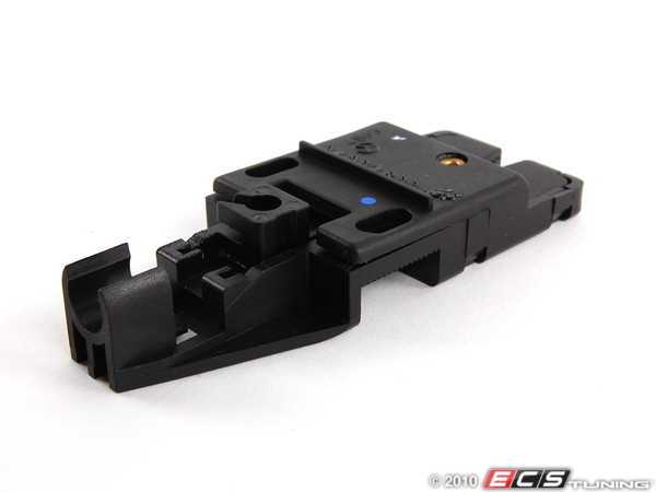 Genuine Mercedes Benz - 2206800484 - FASTENER