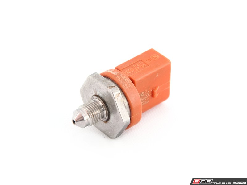 Vemo - 06J906051D - High Pressure Fuel Sensor