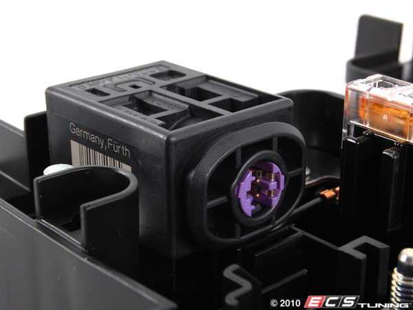 Genuine Volkswagen Audi - 3C0937548 - FUSE SOCK. (3C0 937 548)
