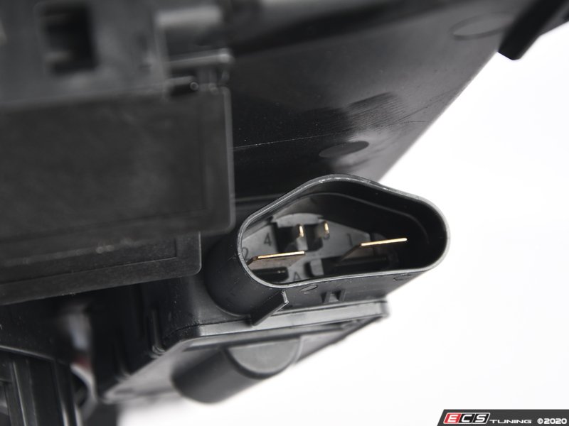 Genuine BMW - 17427953399 - FAN HOUSING WITH FAN (17-42-7-953-399)