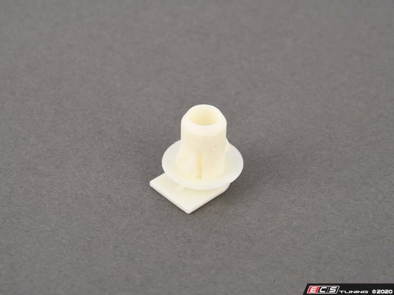 Genuine Mercedes Benz - 0109887778 - CLIP