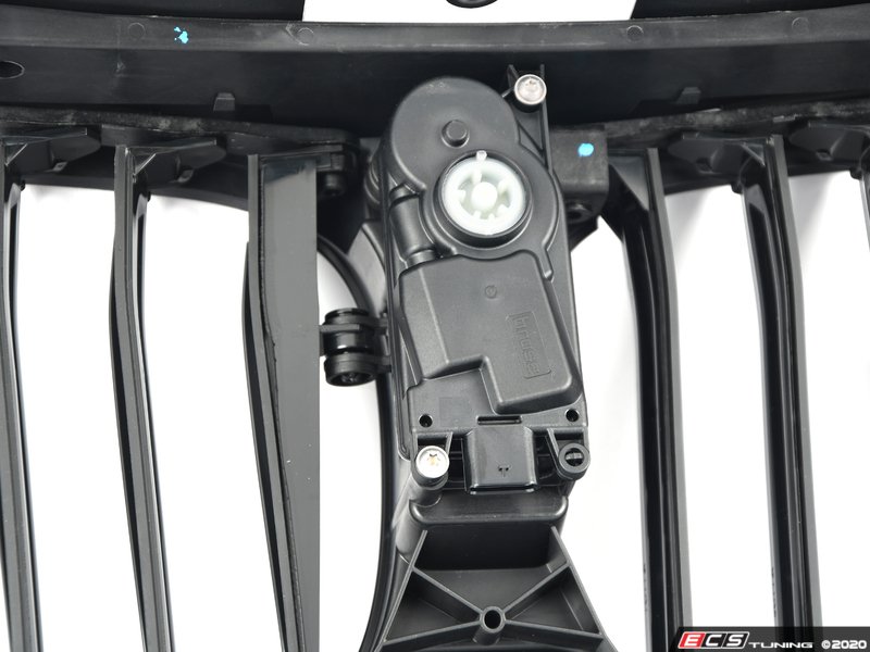 Genuine BMW - 51138091760 - Air Flaps - Upper - M (51-13-8-091-760)