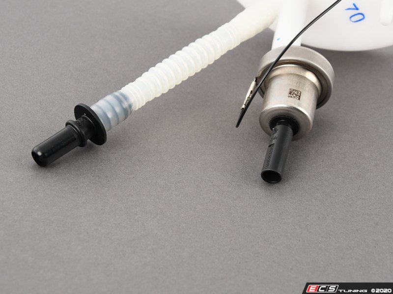 VDO - 7L8919679C - Fuel Pump Flange With Pressure Regulator