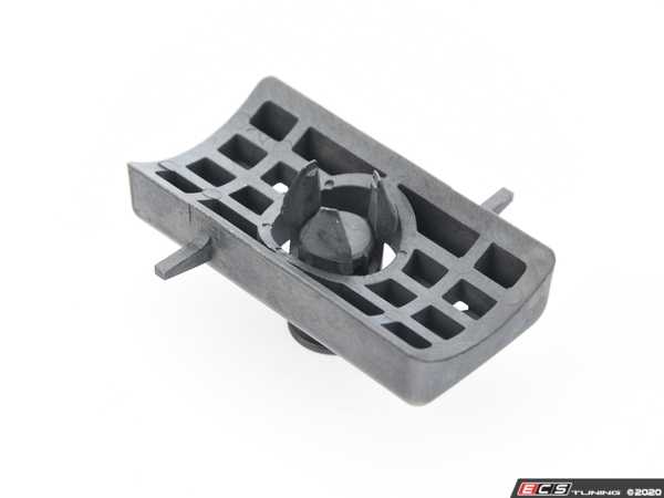 Genuine Mercedes Benz - 0039981650 - PLUG