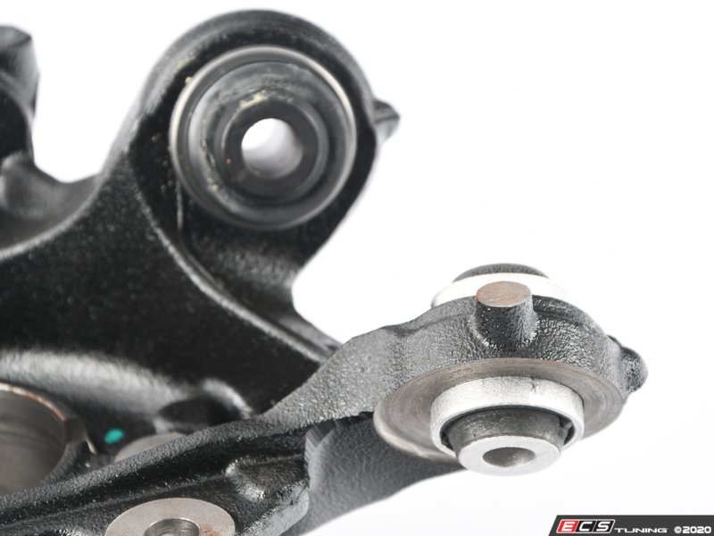 Genuine BMW - 33326792516 - F22 Wheel Carrier - Rear Right (33-32-6-792 ...