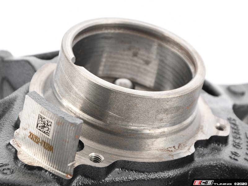 Genuine BMW - 33326792516 - F22 Wheel Carrier - Rear Right (33-32-6-792 ...