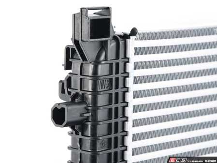 Genuine Volkswagen Audi - 5Q0145803AD - Intercooler (5Q0 145 803 AD)