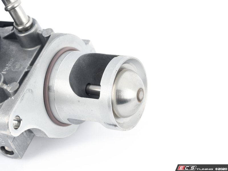 Genuine BMW - 11717810871 - EGR Valve (11-71-7-810-871)