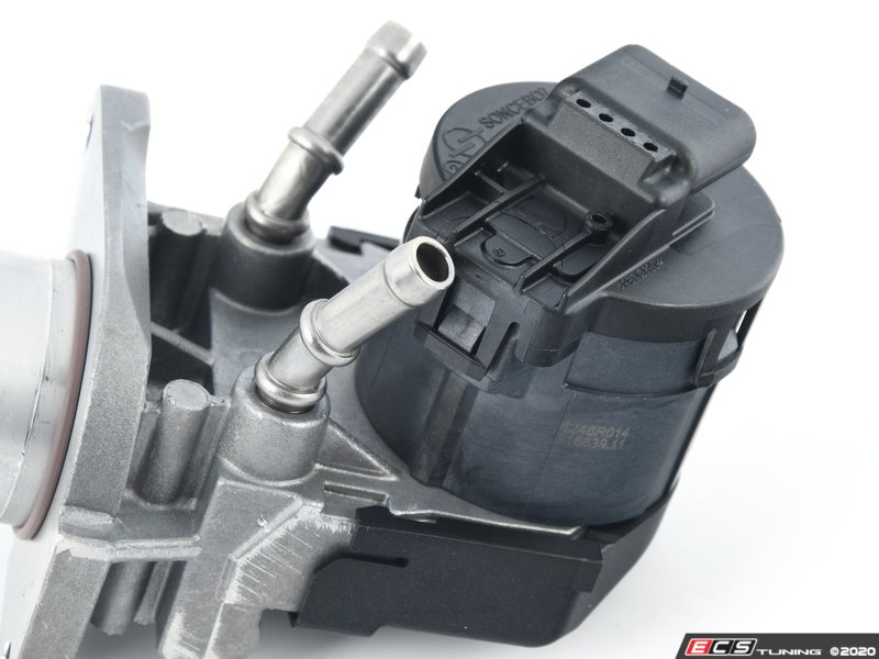 Genuine BMW - 11717810871 - EGR Valve (11-71-7-810-871)