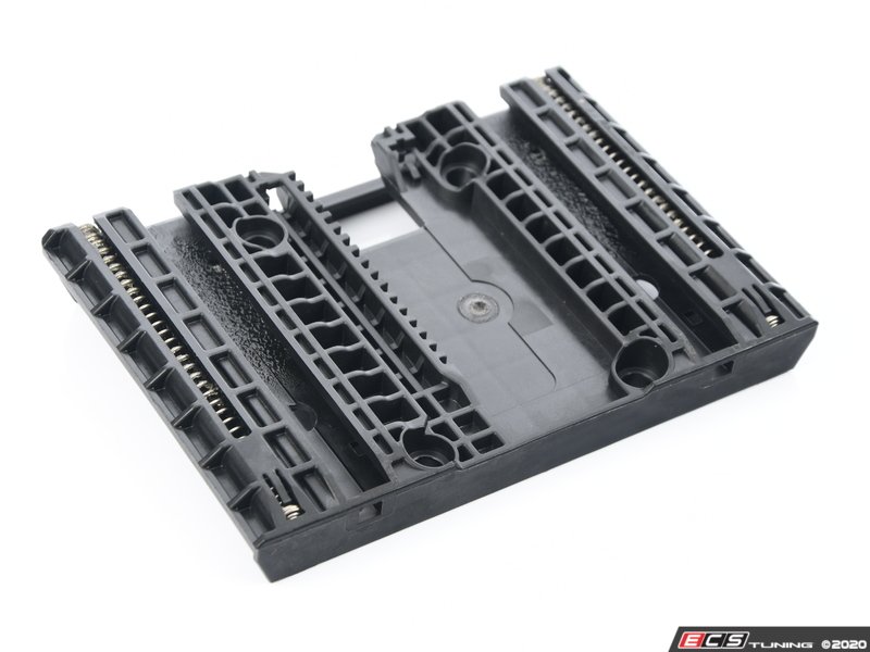 Genuine BMW - 52107438647 - CONNECTION ELEMENT F (52-10-7-438-647)