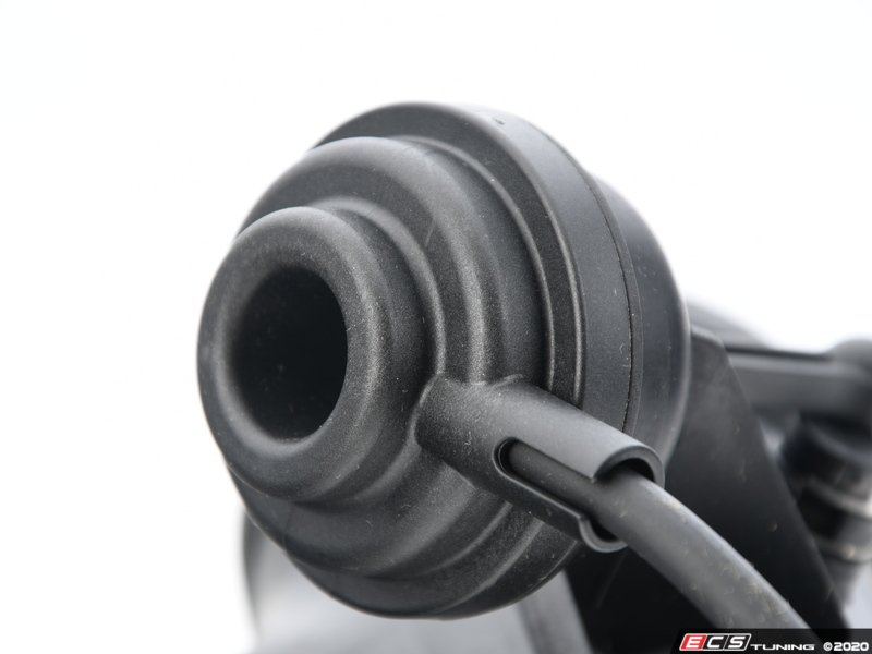Genuine Porsche - 98711011601 - DISTRIBUTOR TUBE