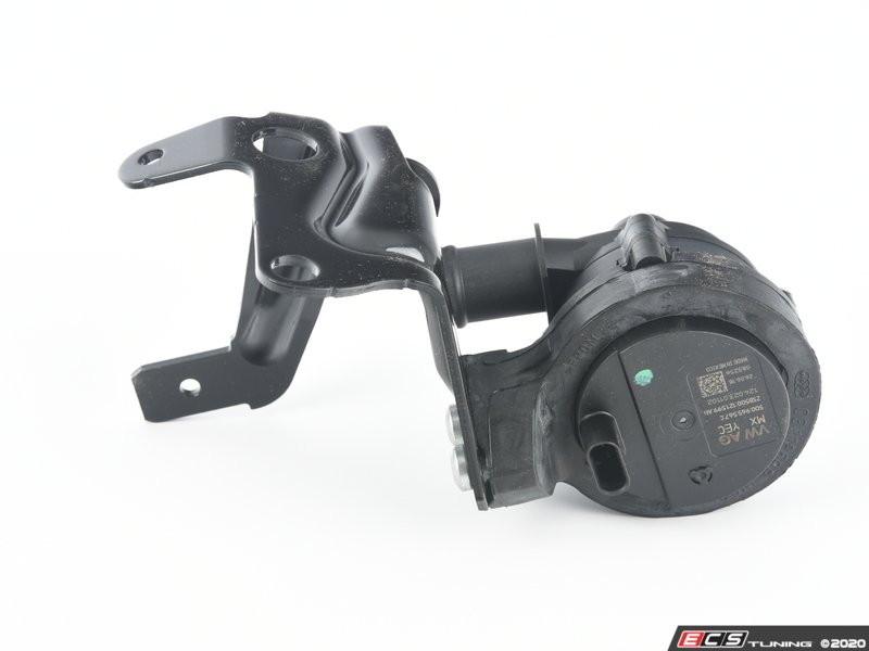 Genuine Volkswagen Audi - 5Q0121599AN - WATER PUMP (5Q0 121 599 AN)