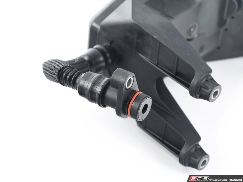 Genuine Mercedes Benz - 1330105600 - OIL SEPARATOR