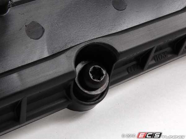 Genuine Volkswagen Audi - 07K103469L - Valve Cover (07K 103 469 L)