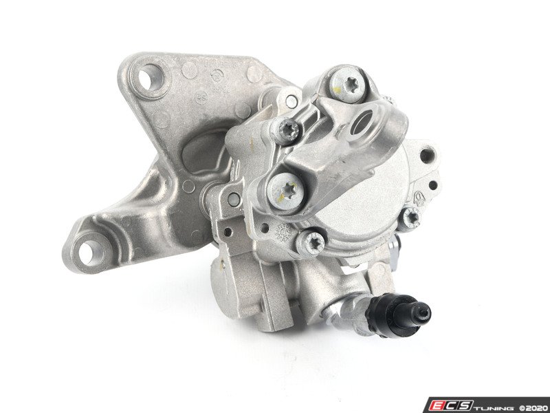 Genuine BMW - 32416779244 - Power Steering Pump (LF-30) (32-41-6-779-244)