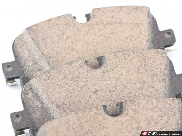 Genuine Volkswagen Audi - 4M0698451BM - BRK LINING (4M0 698 451 BM)