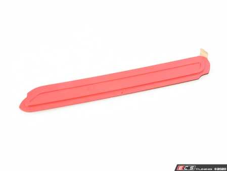 Genuine Mercedes Benz - 1668205700 - REFLECTOR LENSE