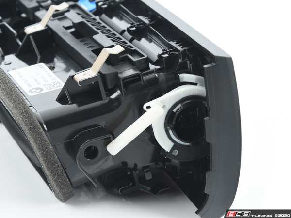 Genuine BMW - 64229317945 - Fresh Air Grille Center (64-22-9-317-945)