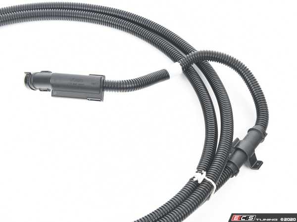 Genuine Volkswagen Audi - 5Q0131984AG - SUPPLY LIN (5Q0 131 984 AG)