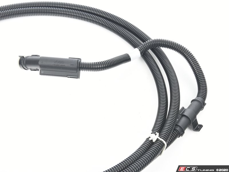 Genuine Volkswagen Audi - 5Q0131984AG - SUPPLY LIN (5Q0 131 984 AG)