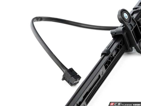 Genuine BMW - 72117307915 - Belt-Handover - Left (72-11-7-307-915)