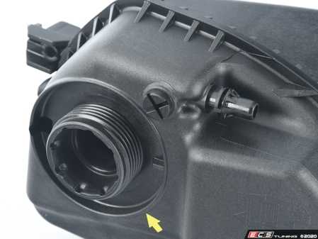 Genuine BMW - 17138689765 - Expansion Tank (17-13-8-689-765)