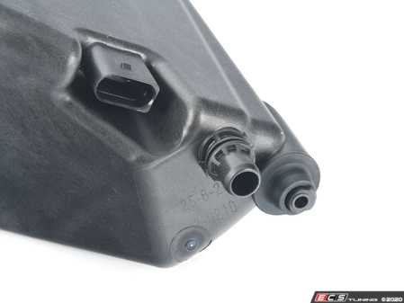 Genuine BMW - 17138689765 - Expansion Tank (17-13-8-689-765)