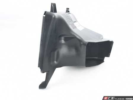 Genuine BMW - 51747184158 - Side Air Duct - Right (51-74-7-184-158)