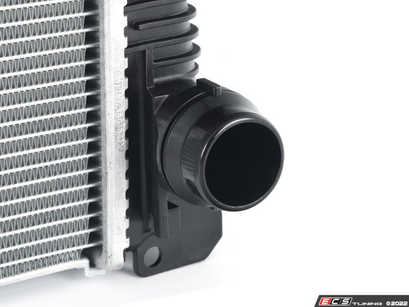 Genuine BMW - 17118666740 - Radiator (17-11-8-666-740)