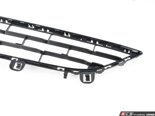 Genuine BMW - 51117319768 - GRILL, CENTER, LOWER, OPEN (51-11-7-319-768)