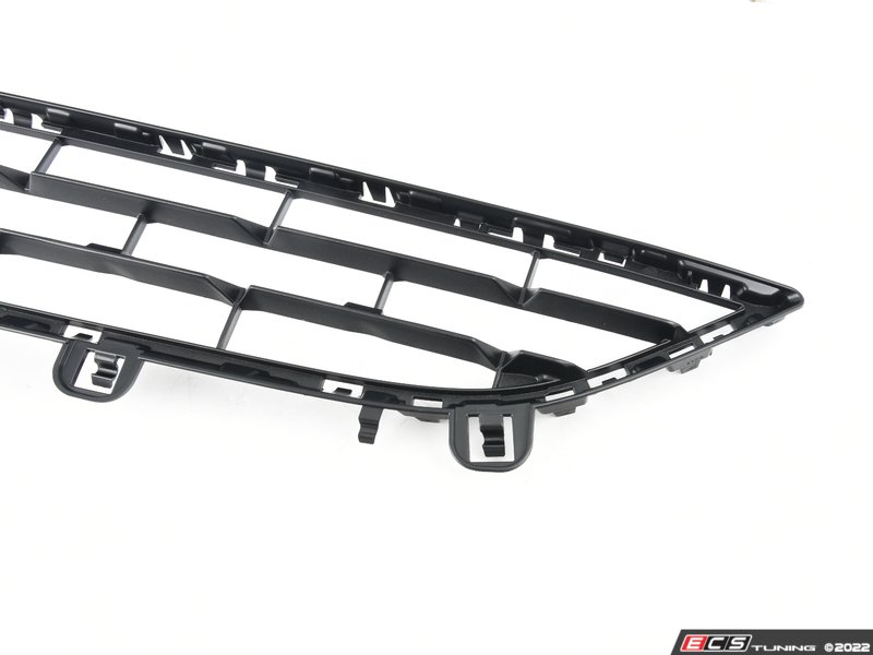 Genuine BMW - 51117319768 - GRILL, CENTER, LOWER, OPEN (51-11-7-319-768)