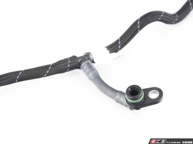 Genuine Volkswagen Audi - 06M121692AN - BREATHER (06M 121 692 AN)